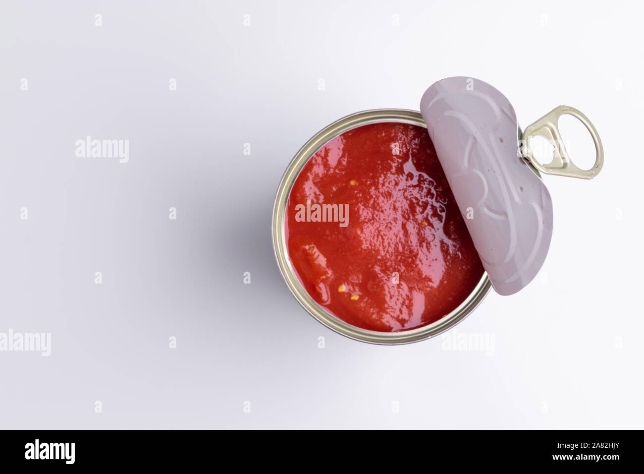 Tinned tomatoes hi-res stock photography and images - Alamy