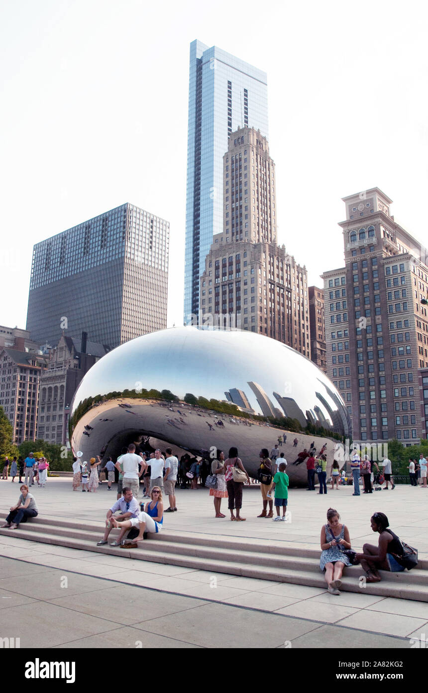 cloud gate and skyscrapers Stock Photo - Alamy