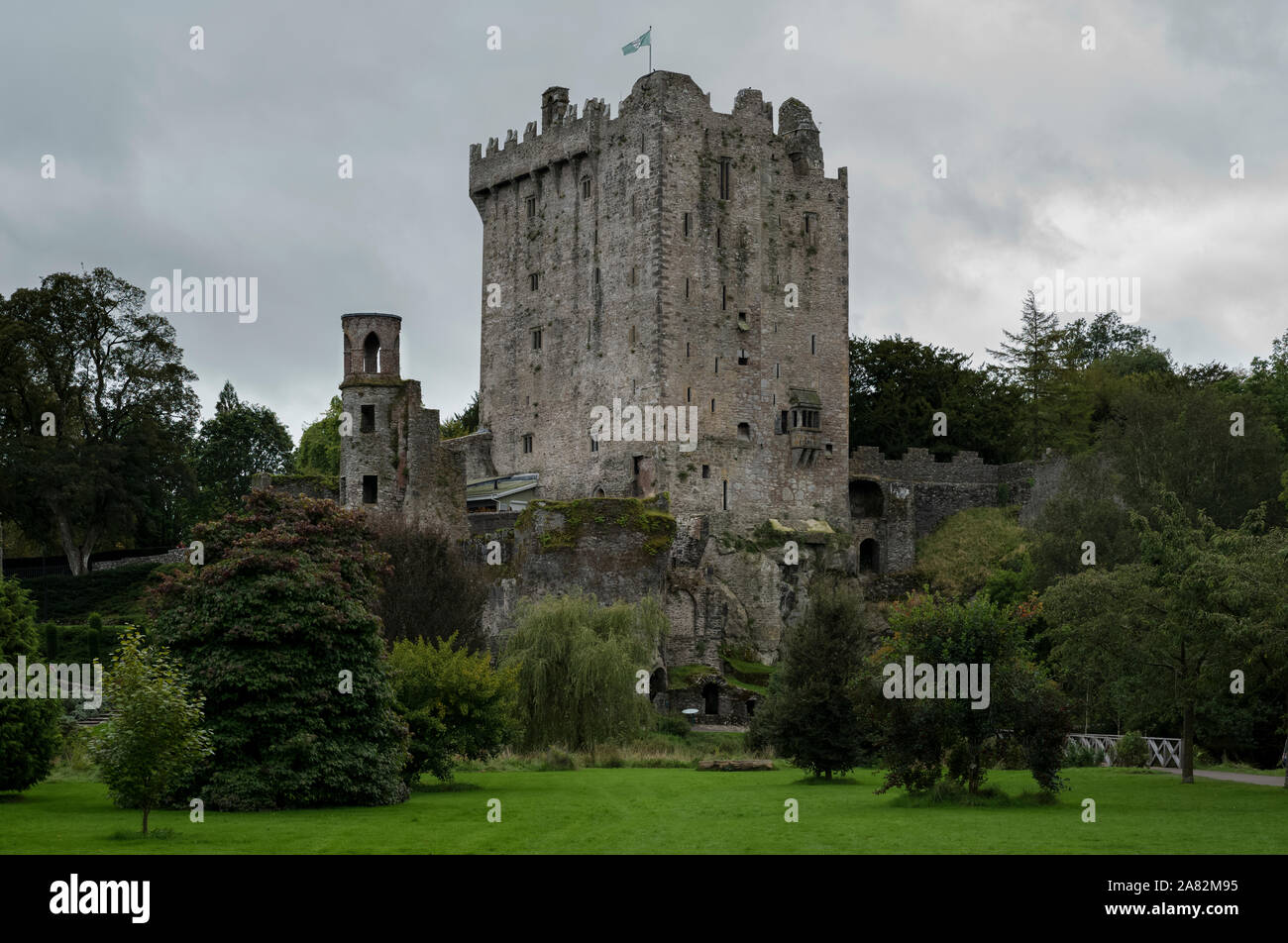 Ireland county cork church ruins hi-res stock photography and images ...