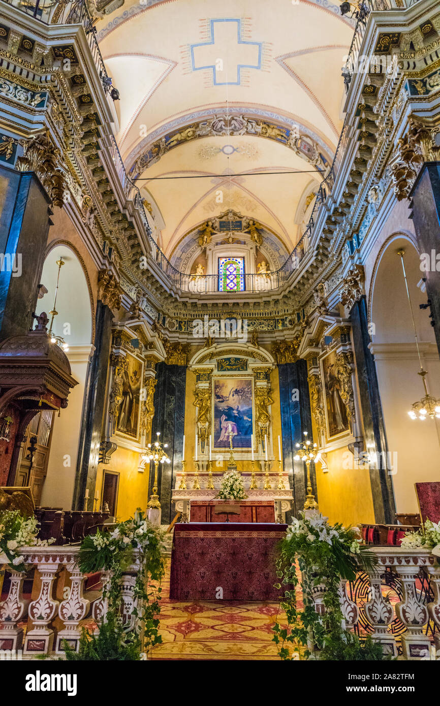 Nice cathedral interior hi-res stock photography and images - Alamy