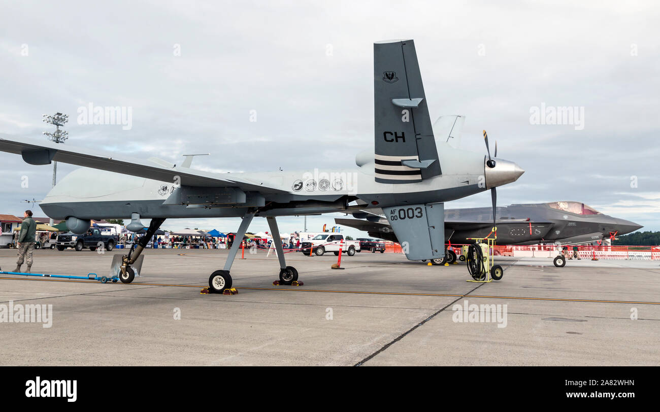 Mq 9 reaper drone hi-res stock photography and images - Alamy