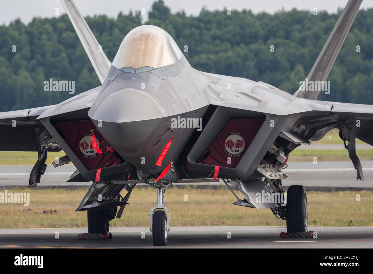 A United States Air Force F-22 Raptor sits on static display at the ...