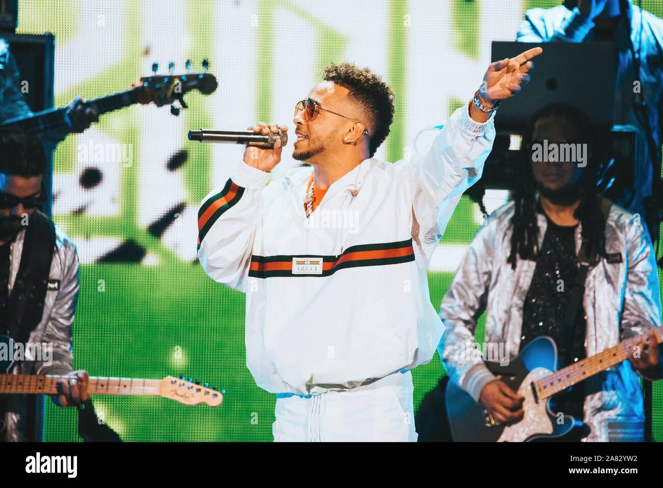 Fiesta latina hi-res stock photography and images - Alamy