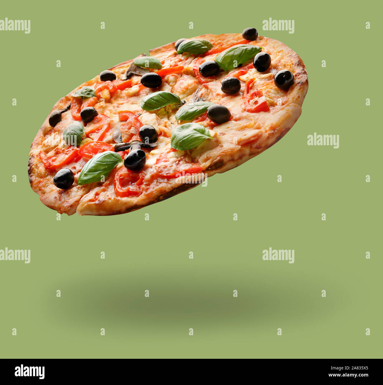 Flying pizza hi-res stock photography and images - Alamy