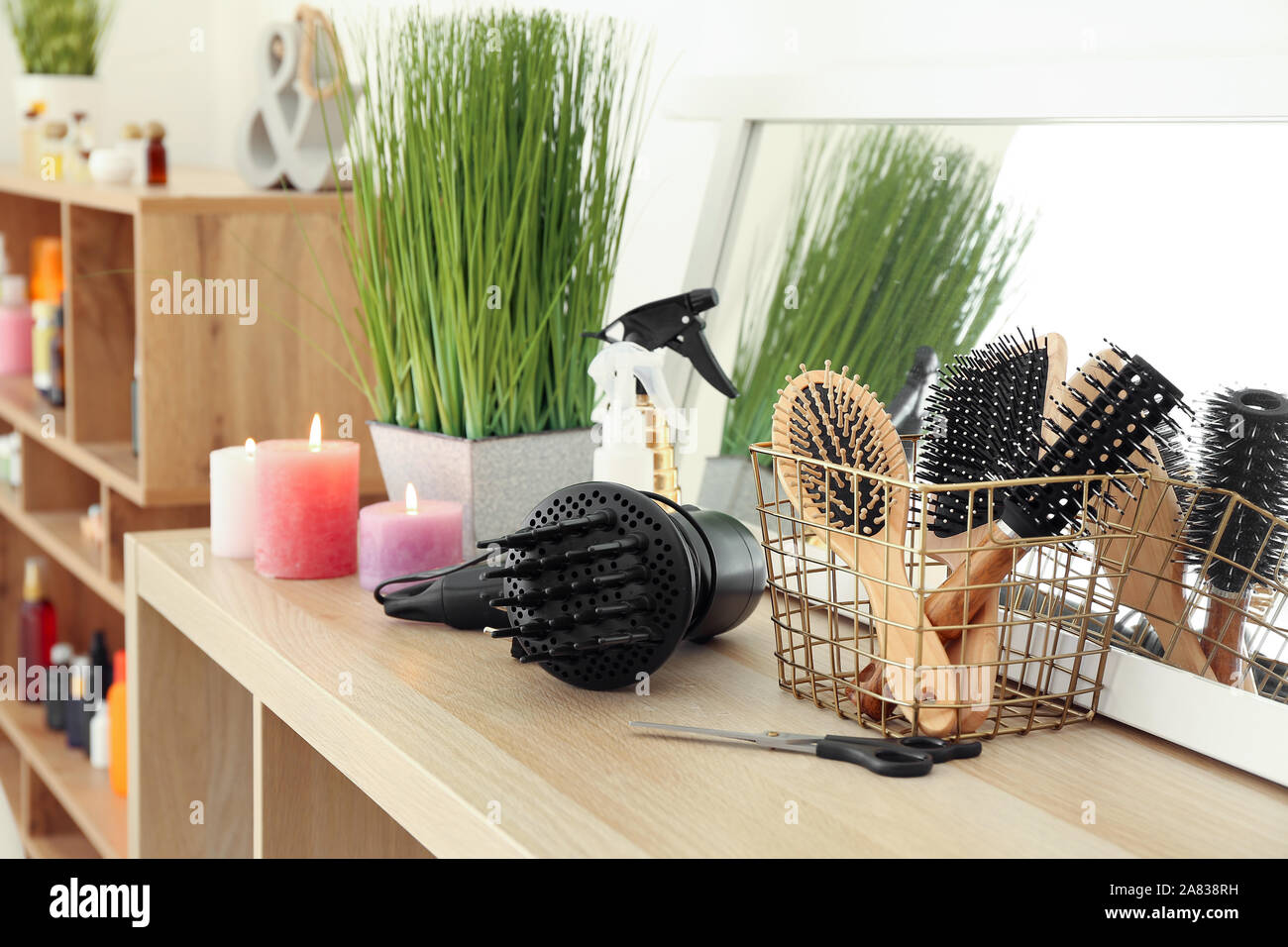 Hairdresser tools on table in beauty salon Stock Photo - Alamy