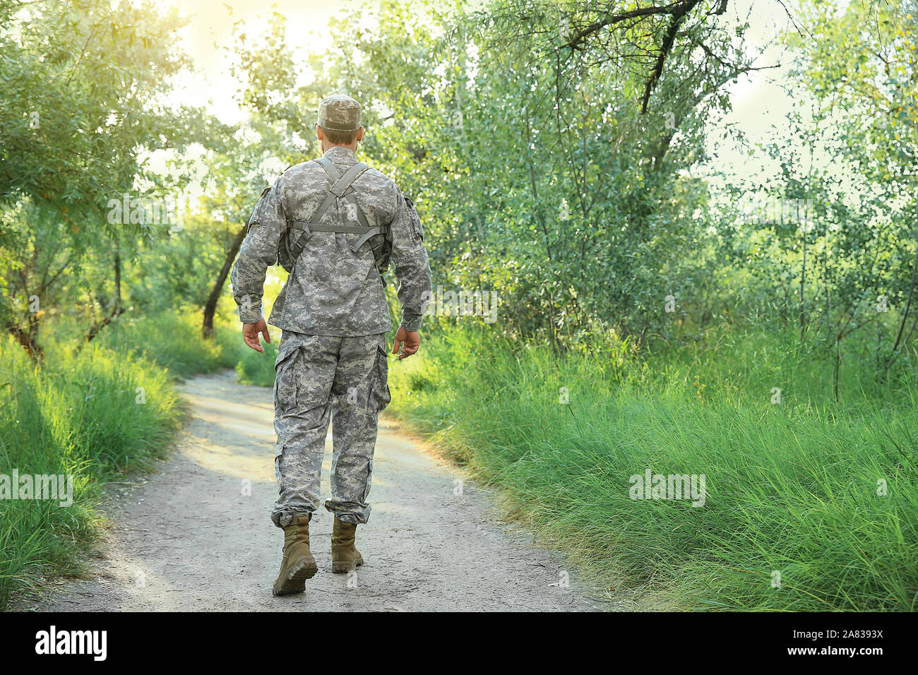 Going commando hi-res stock photography and images - Alamy