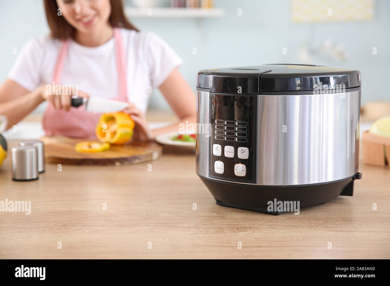 Automatic cutting table hi-res stock photography and images - Alamy