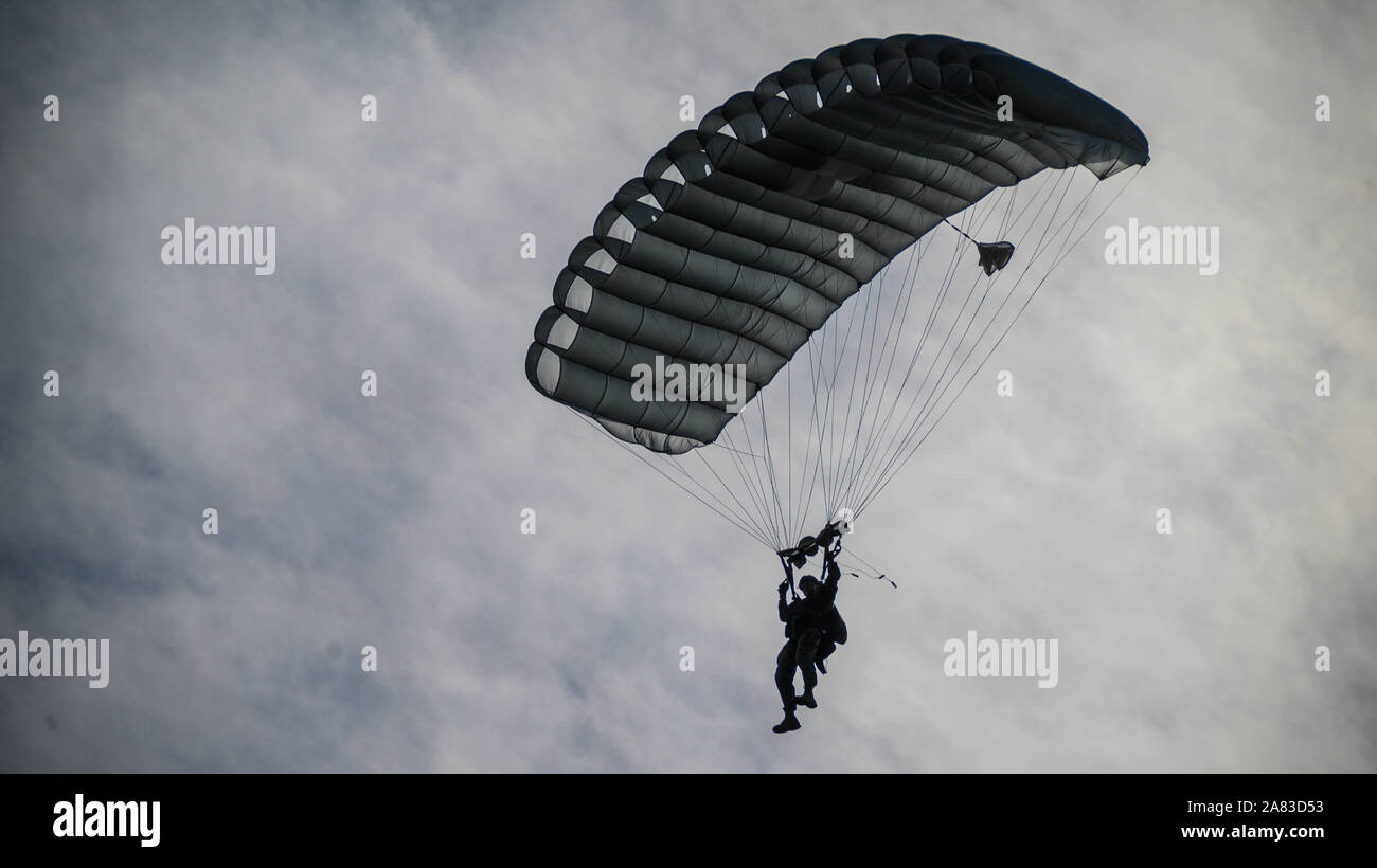 1st marine division parachute operations battalion hi-res stock ...