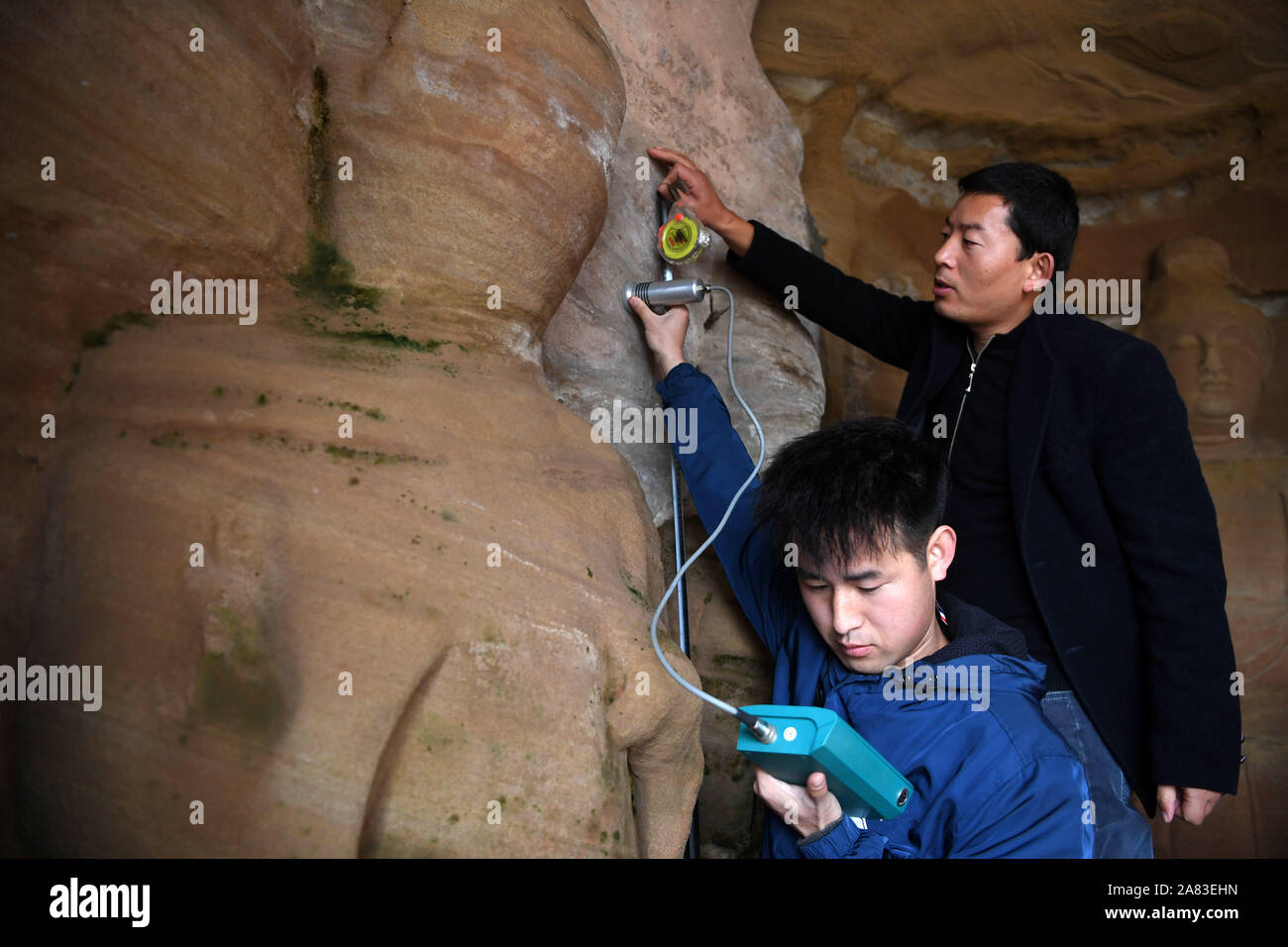 (191106) -- BEIJING, Nov. 6, 2019 (Xinhua) -- Cultural relic ...
