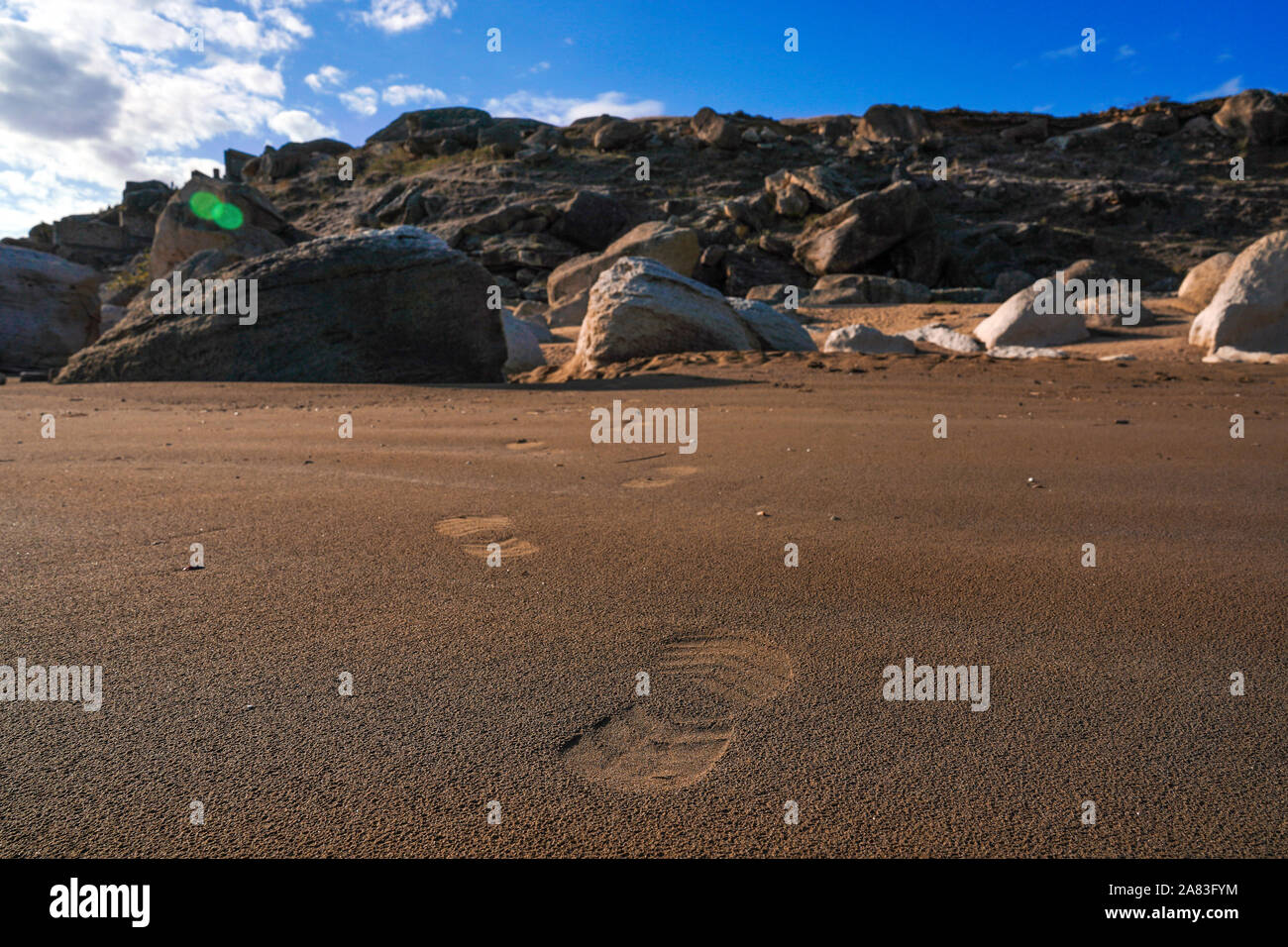 Footprint marks hi-res stock photography and images - Alamy