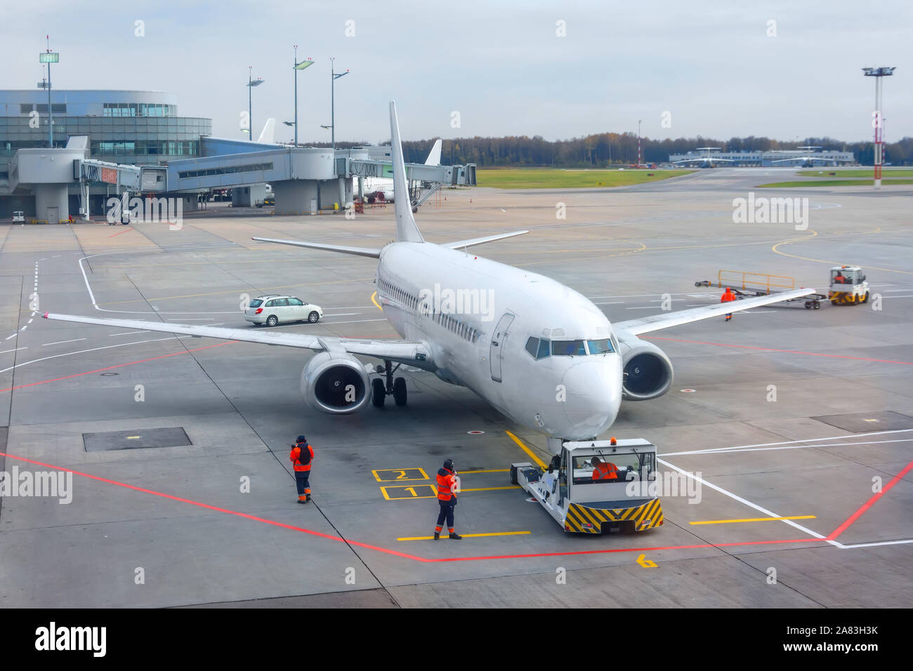 Push back vehicle hi-res stock photography and images - Alamy