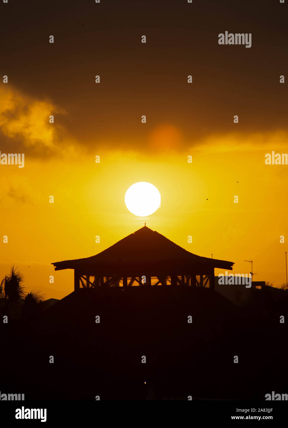 Beautiful sun rise view beach hi-res stock photography and images - Alamy