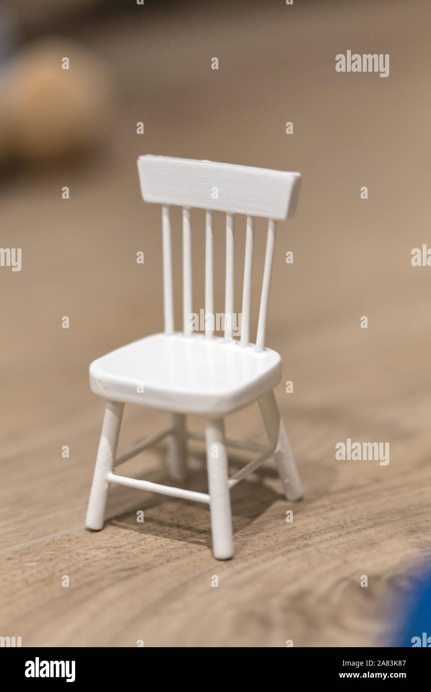 Empty chair hi-res stock photography and images - Alamy
