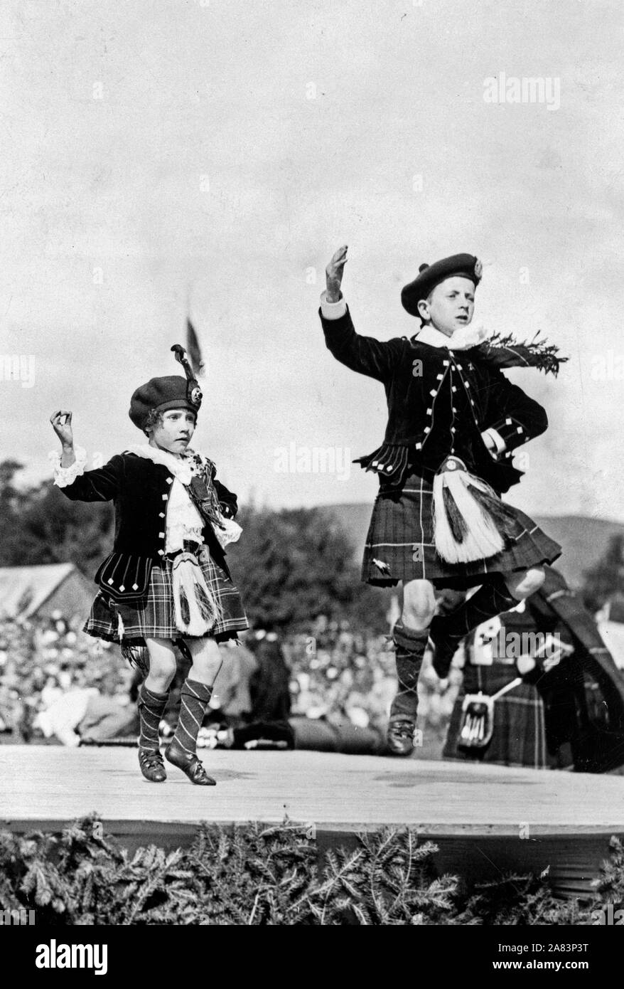 Two children dancing, Scotland 1900-1920 Stock Photo - Alamy