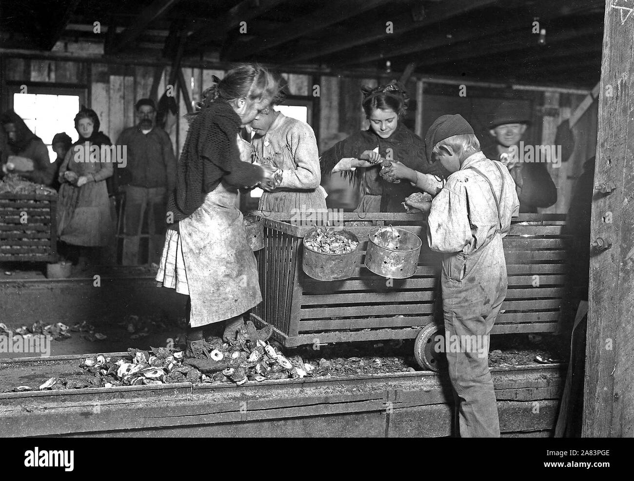 Early 1900s poverty Black and White Stock Photos & Images - Alamy