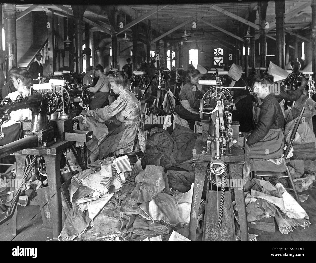 Woman workers 1900s hi-res stock photography and images - Alamy