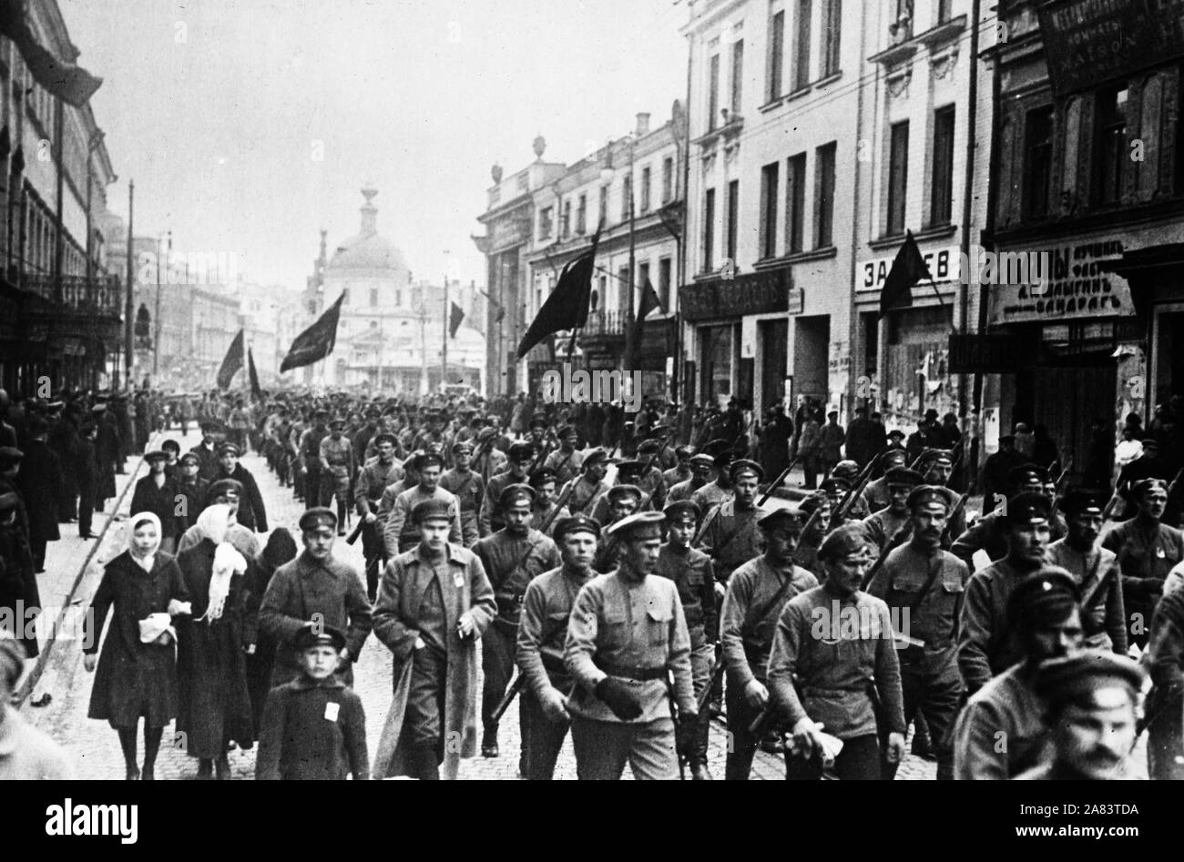 Bolsheviks in Russia - Bolshevik Revolution. Bolshevik Army typical of ...
