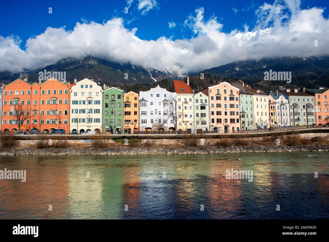 Austrian traditional houses hi-res stock photography and images - Alamy