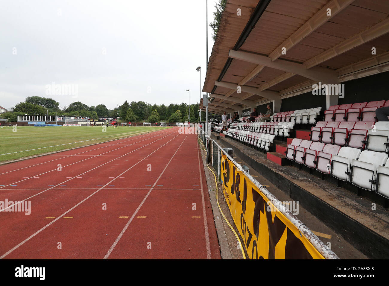Leyton orient stadium general view hi-res stock photography and images ...