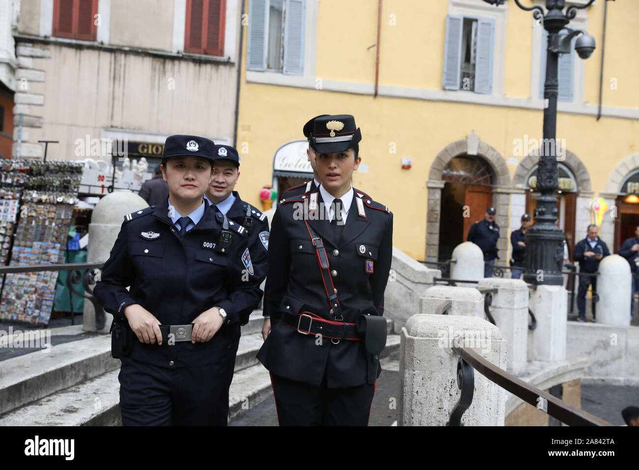Italian police officers hi-res stock photography and images - Alamy