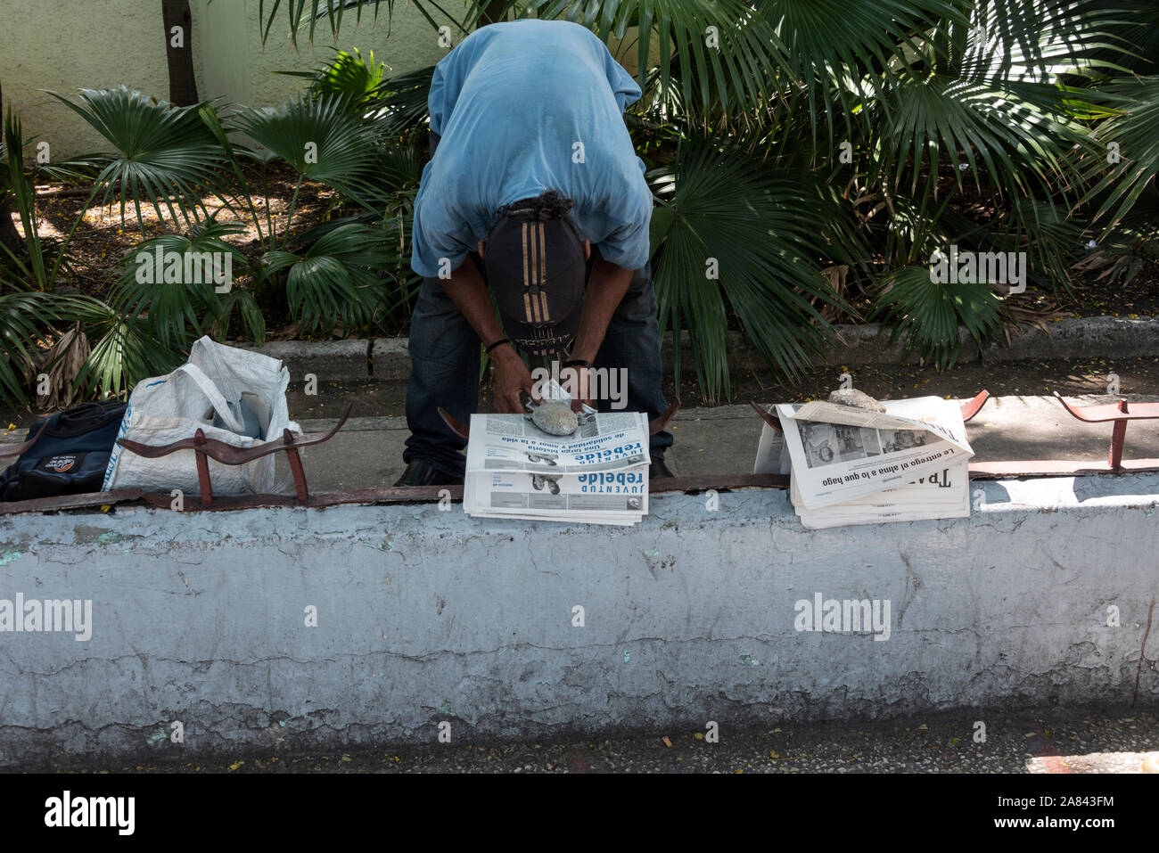 Cuban newspaper hi-res stock photography and images - Alamy