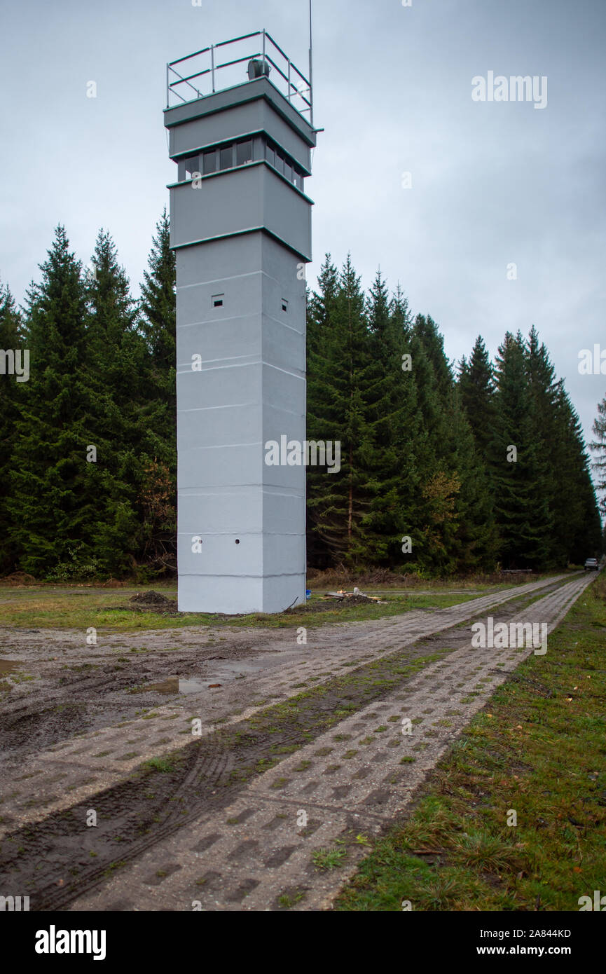 Sorge, Germany. 04th Nov, 2019. A former observation tower stands in ...