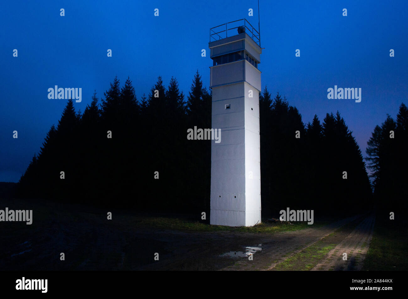 Sorge, Germany. 04th Nov, 2019. A former observation tower stands in ...