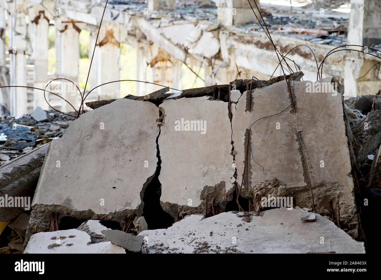 Broken concrete slab hi-res stock photography and images - Alamy