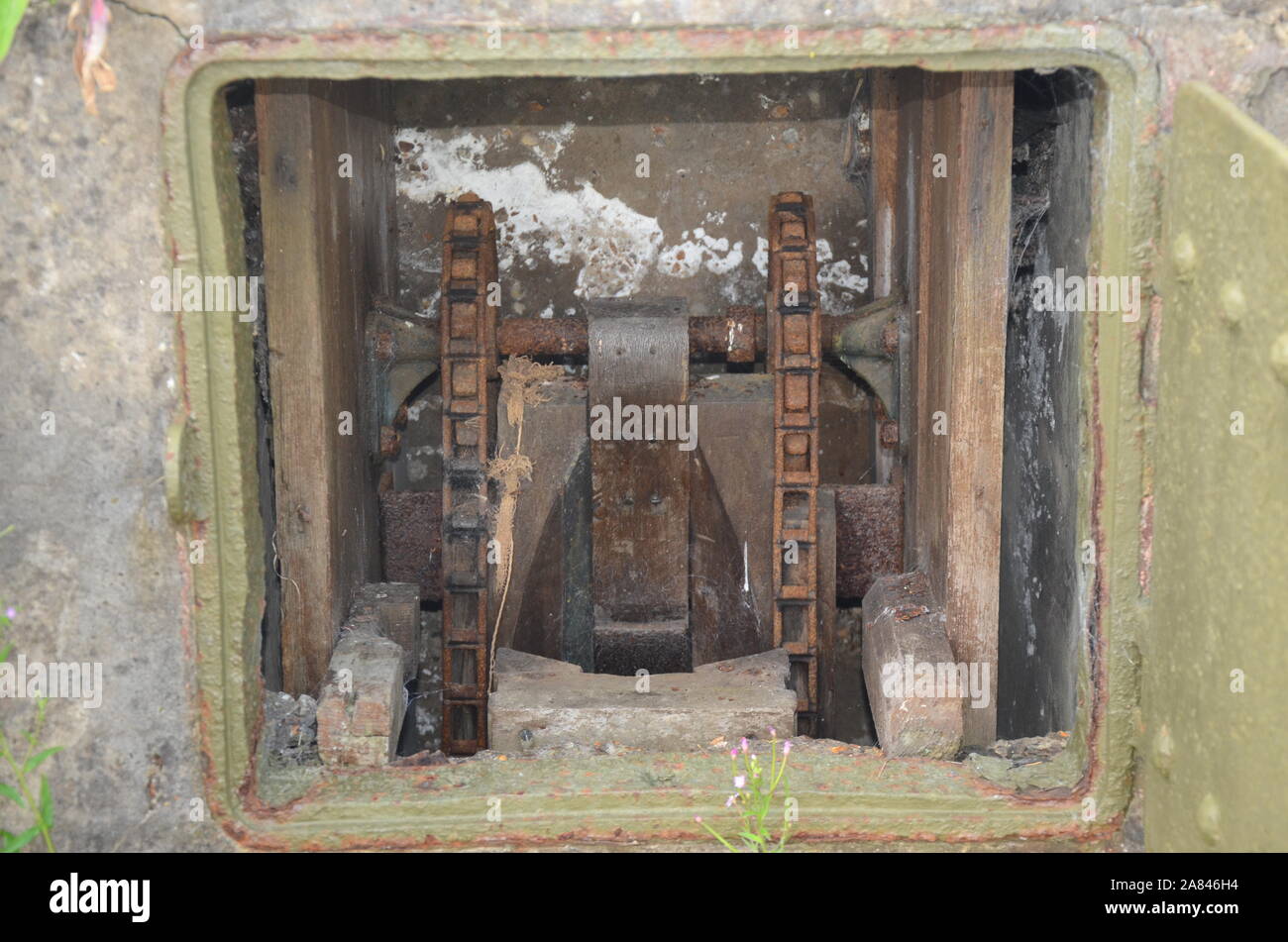Coastal artillery hi-res stock photography and images - Alamy