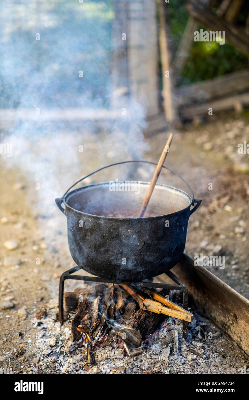 Big Cast Iron Pot Boiling Hi res Stock Photography And Images Alamy Big Cast Iron Pot Boiling Hi res Stock Photography And Images Alamy