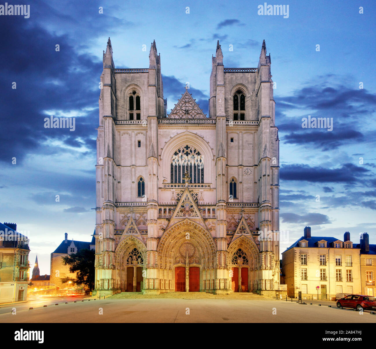 Church night france hi-res stock photography and images - Alamy