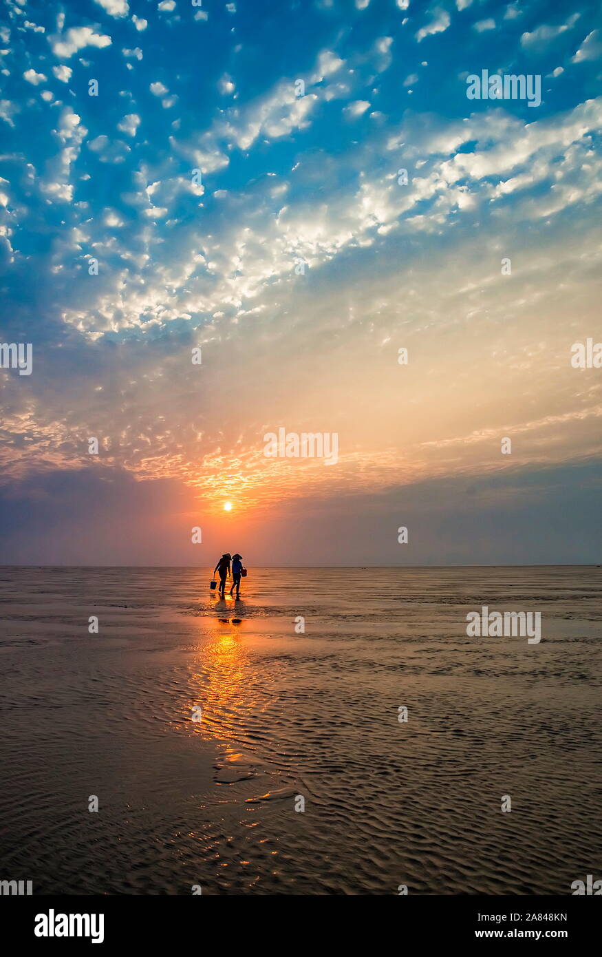 Famous daybreak hi-res stock photography and images - Alamy