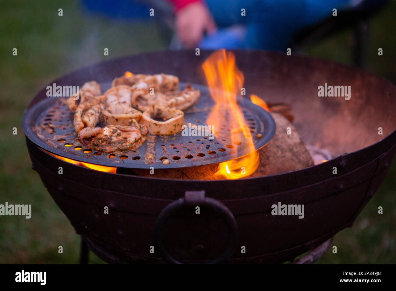 Real bbq fire hi-res stock photography and images - Alamy