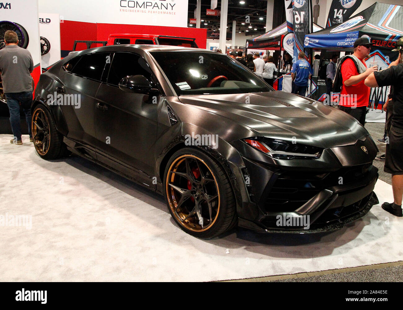 Lamborghini urus 2019 cars hi-res stock photography and images - Alamy