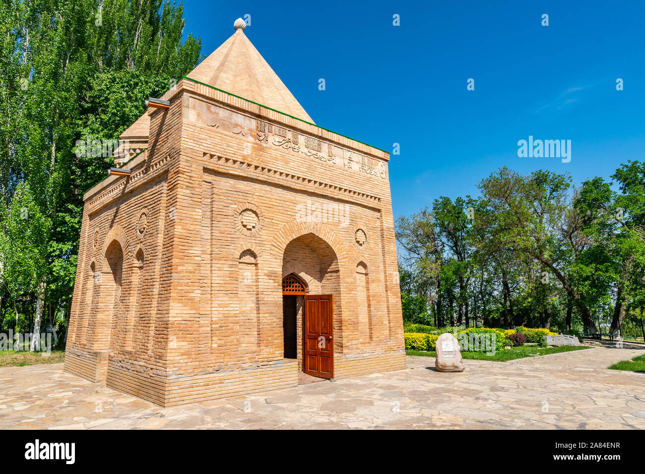 Bibi aisha mausoleum hi-res stock photography and images - Alamy
