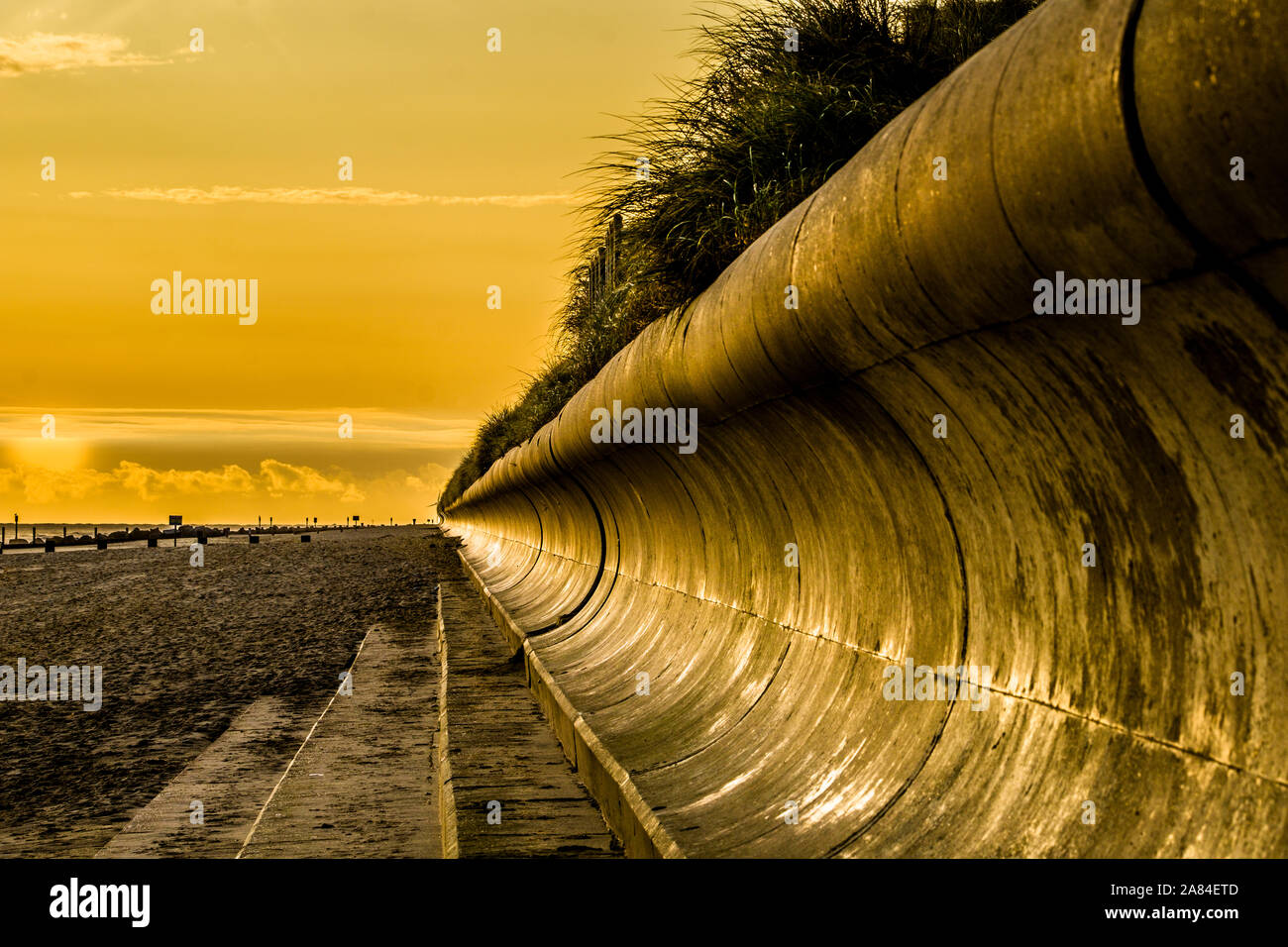 Concave structure hi-res stock photography and images - Alamy