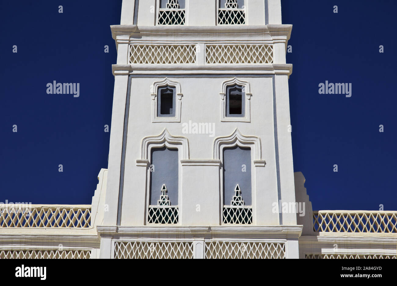 Al-Muhdhar Mosque in Tarim, Yemen Stock Photo - Alamy