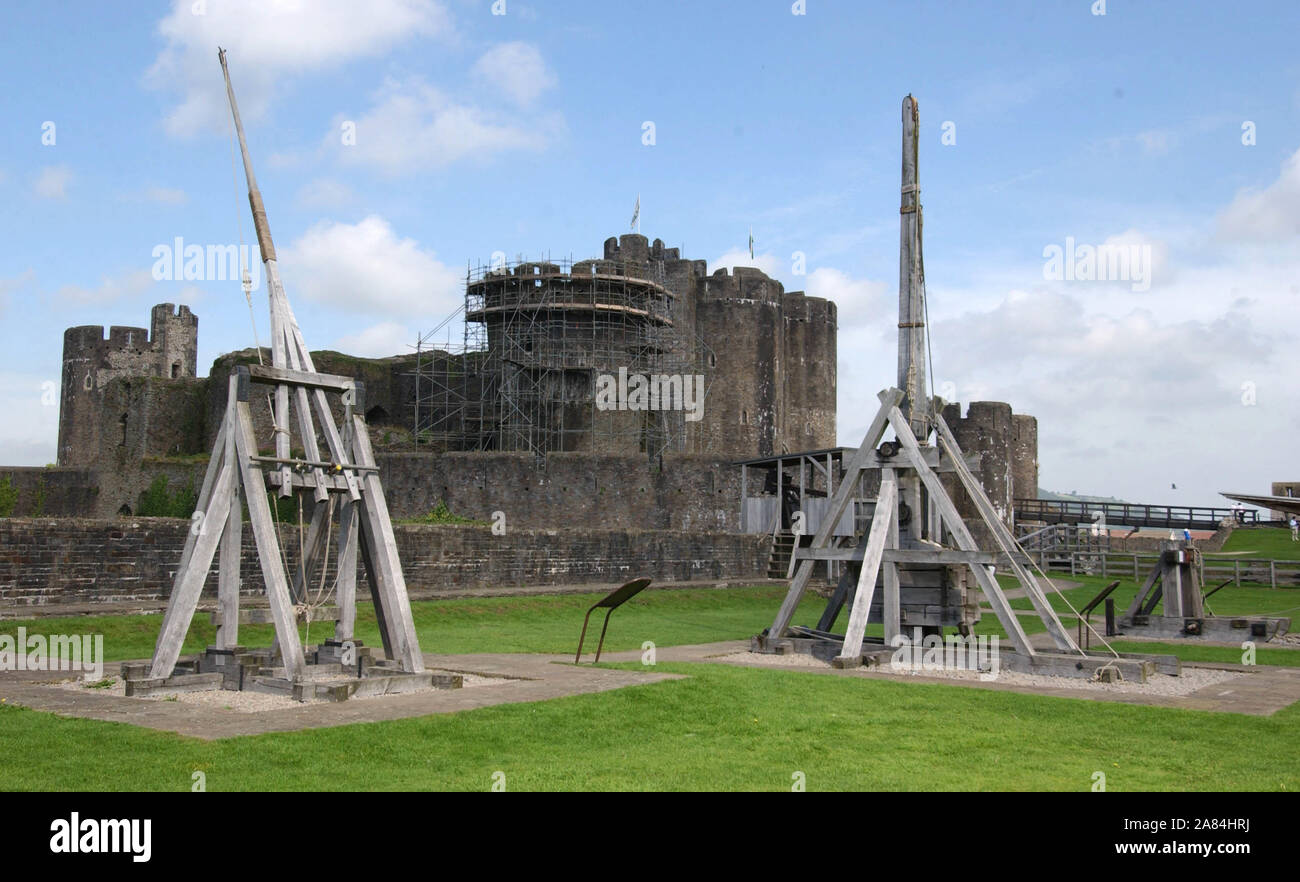 Siege engines hi-res stock photography and images - Alamy