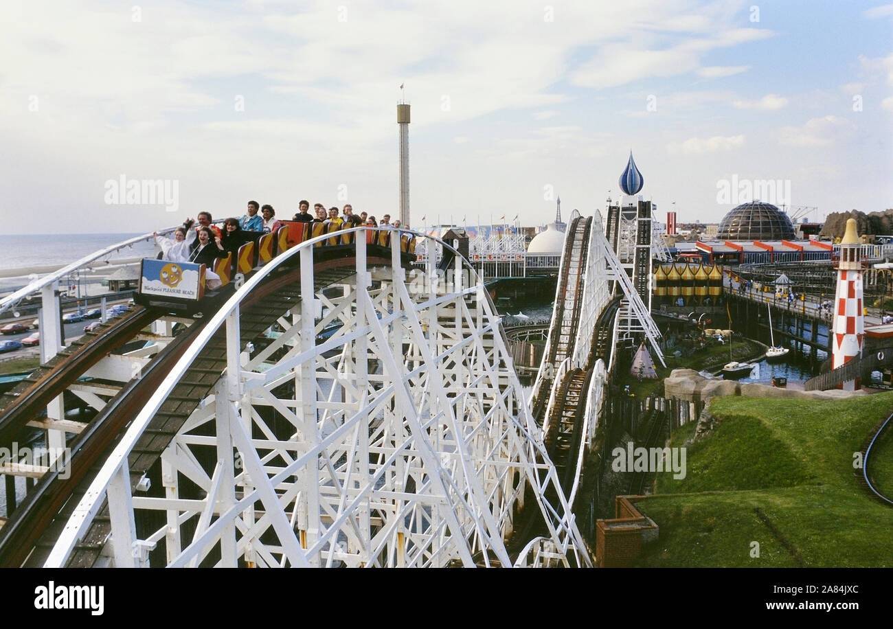 Blackpool 1980s hi-res stock photography and images - Alamy