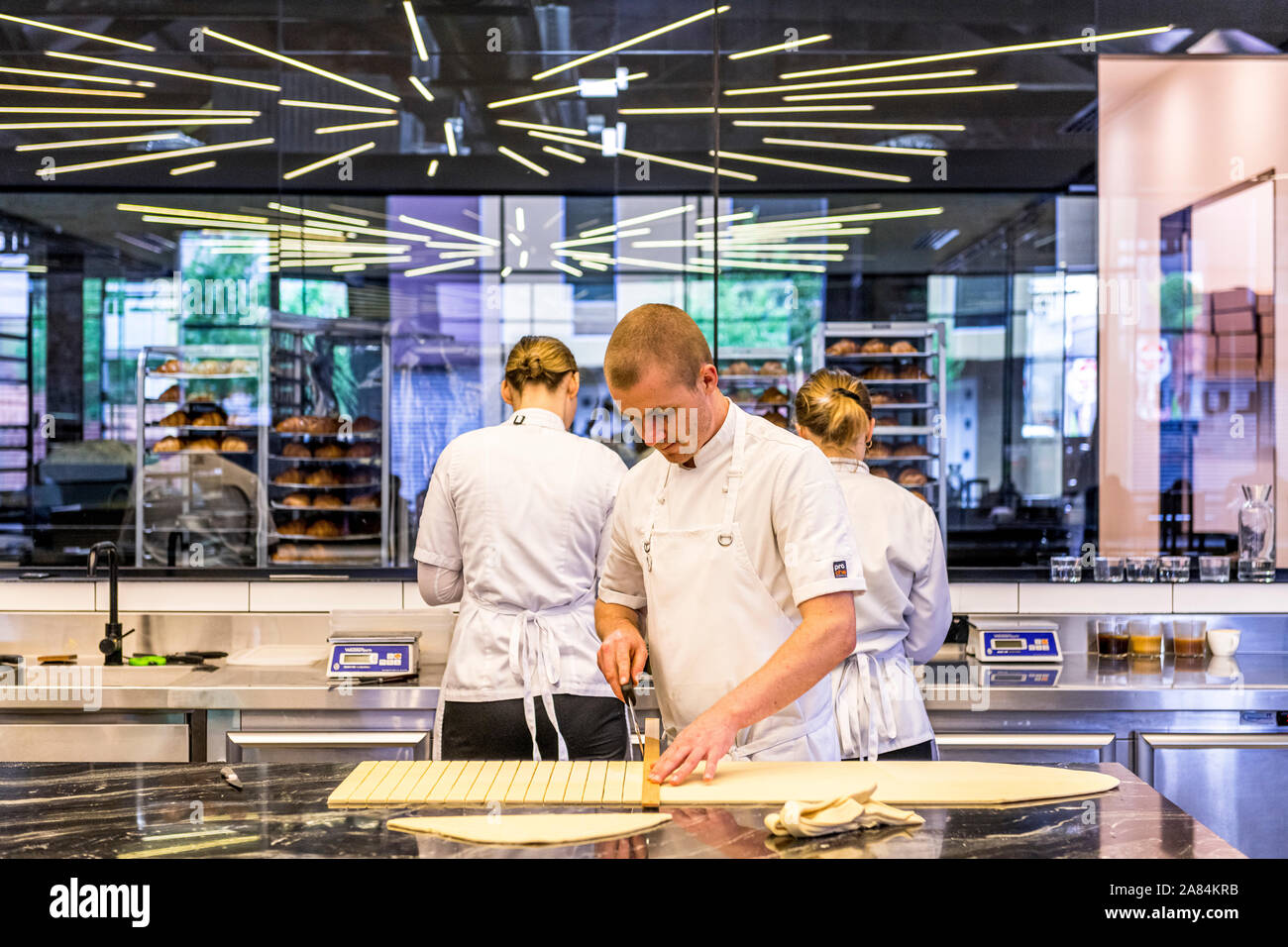 Pastry chefs hard at work, making croissants at the famous Lune in ...