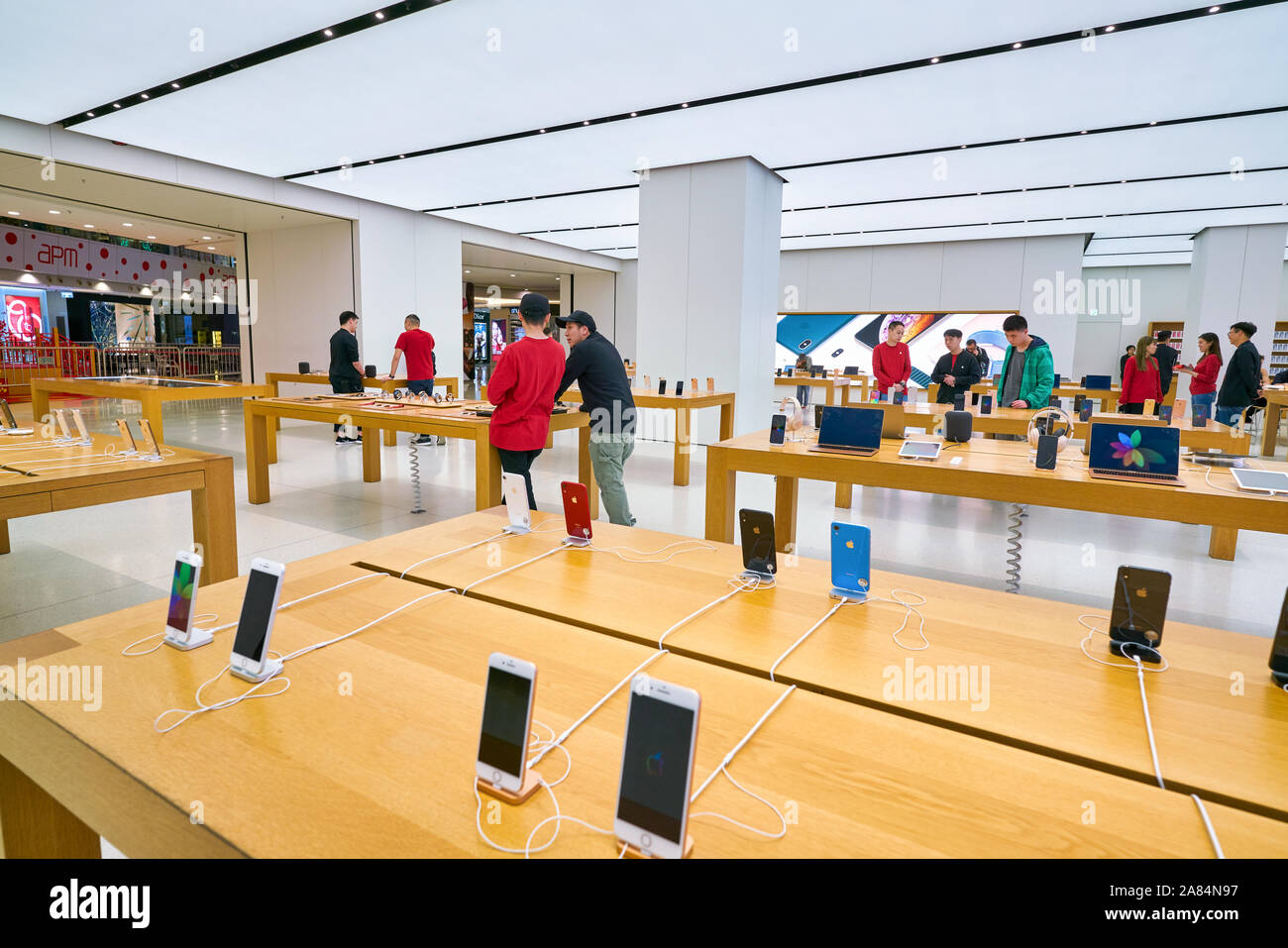 Iphones in china hi-res stock photography and images - Alamy