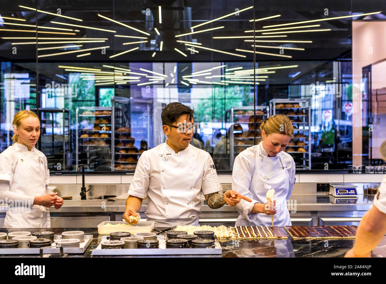 Pastry chefs hard at work, making croissants at the famous Lune in ...