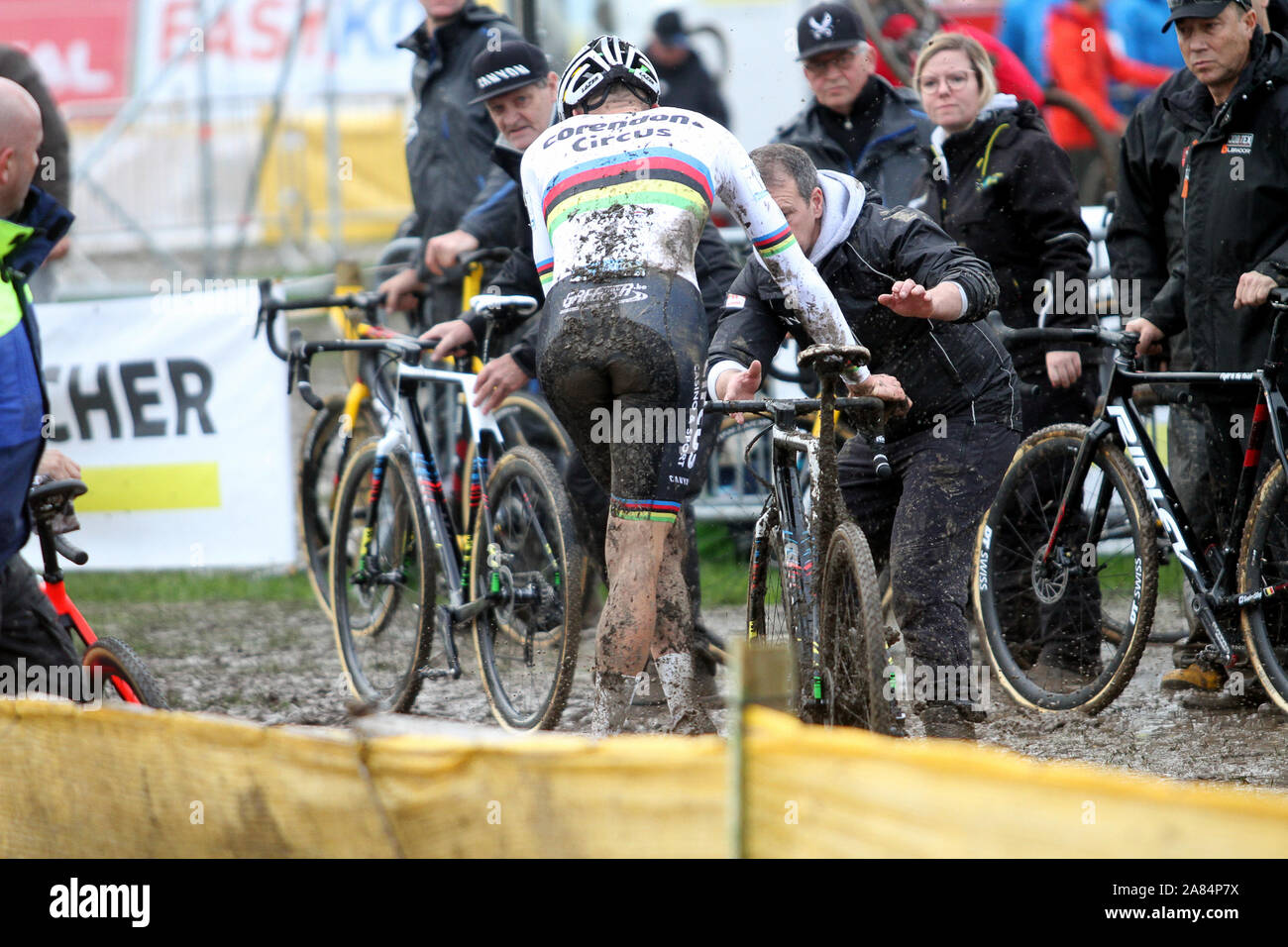 03-11-2019: Cycling: Superprestige Veldrijden: Ruddervoorde Mathieu van ...