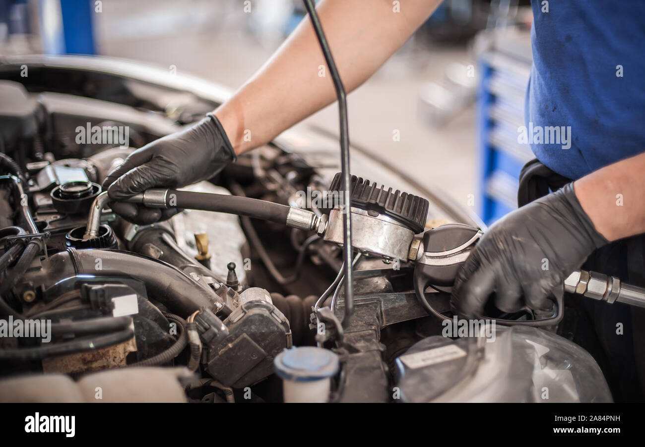 New Tank Workshop High Resolution Stock Photography and Images - Alamy