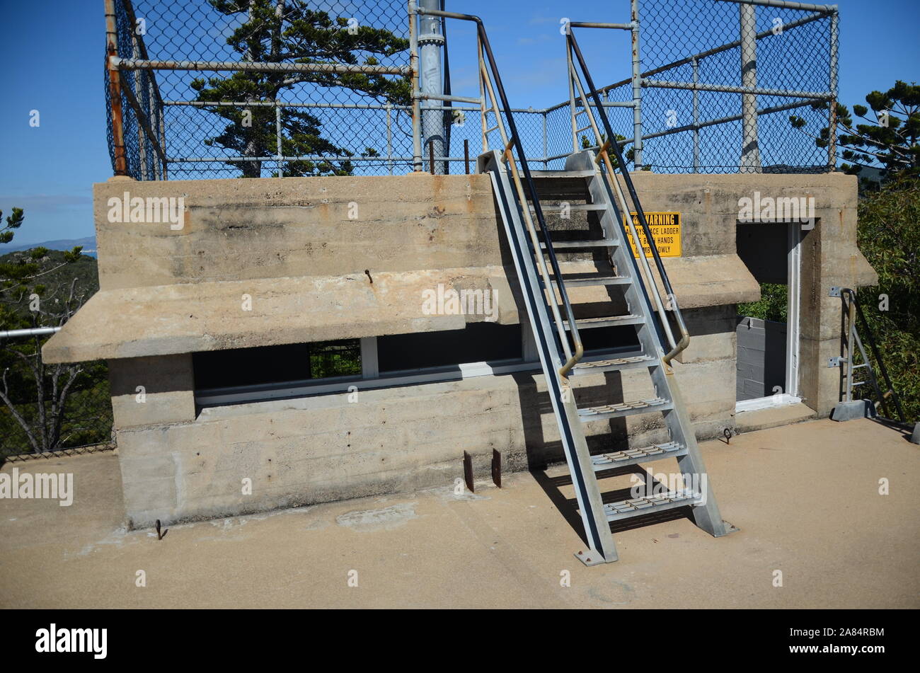 Concrete ww2 coastal battery bunker hi-res stock photography and images ...