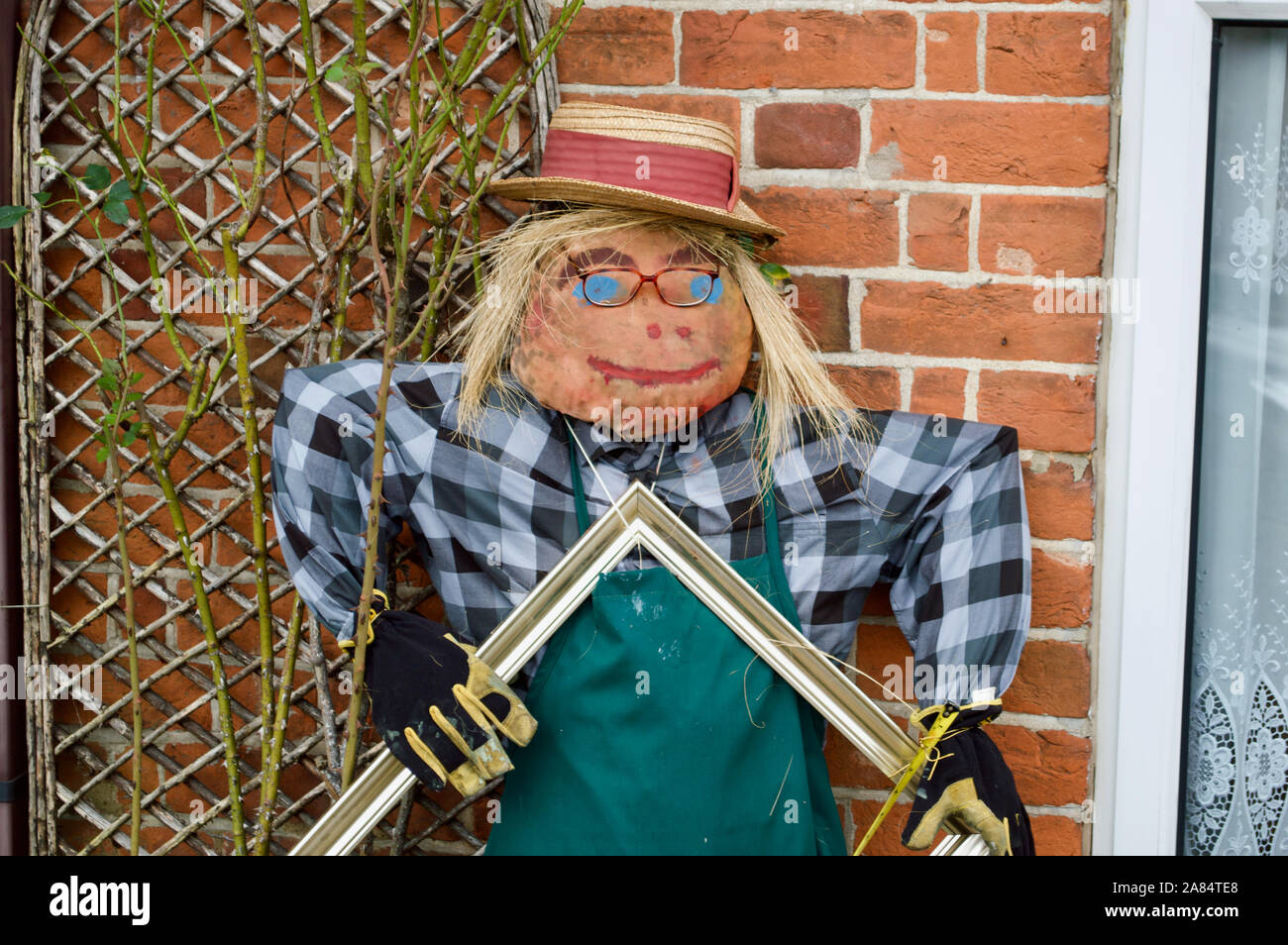 Scarecrow trail hi-res stock photography and images - Alamy