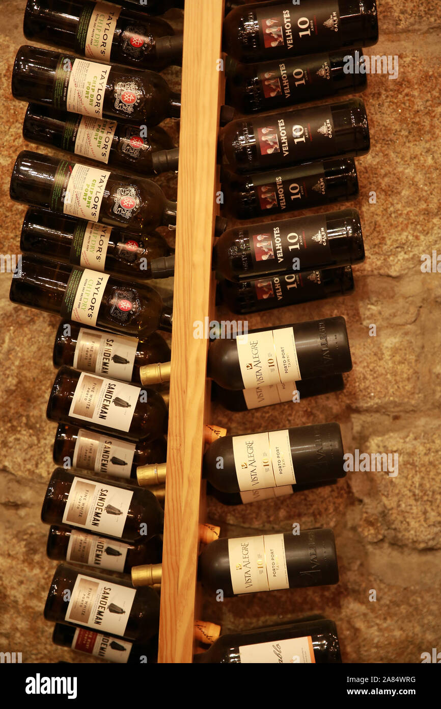 Bottles of port hi-res stock photography and images - Alamy