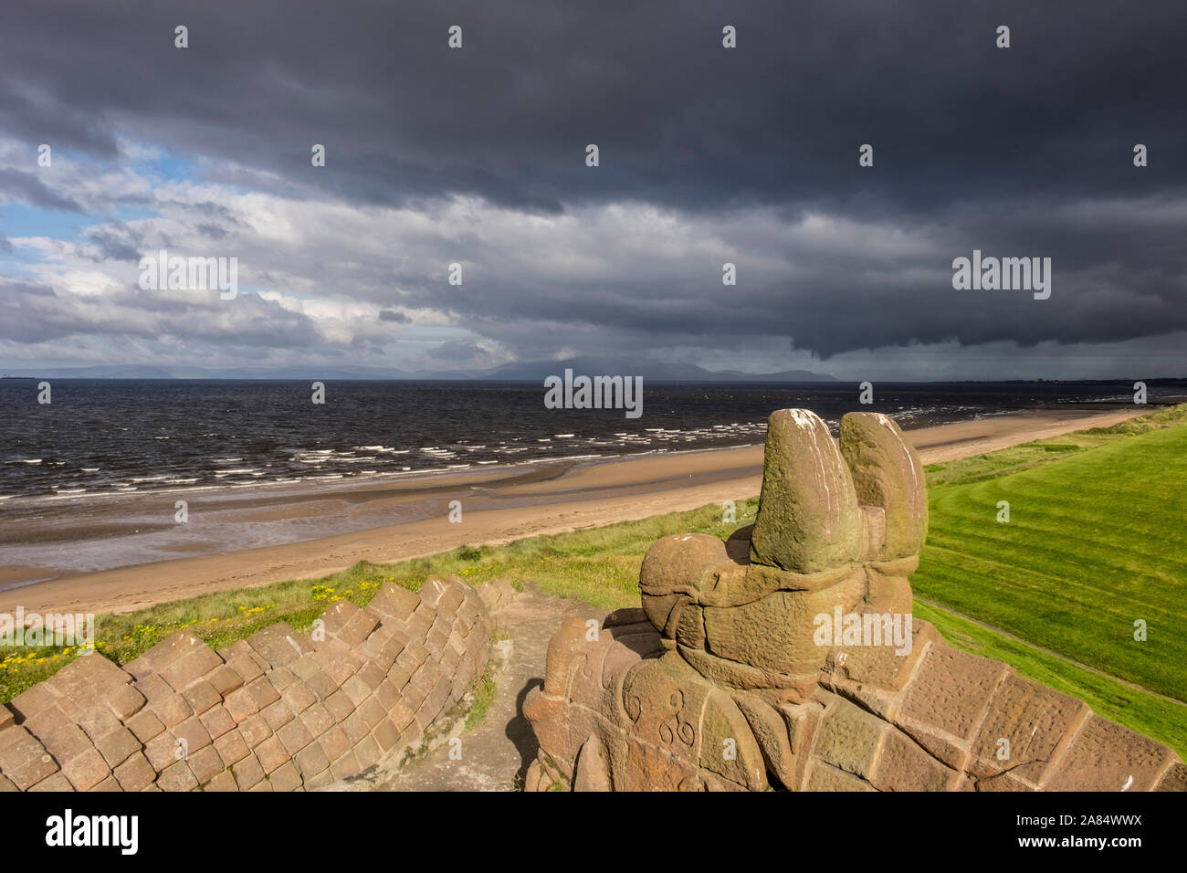 Irvine beach park dragon hi-res stock photography and images - Alamy