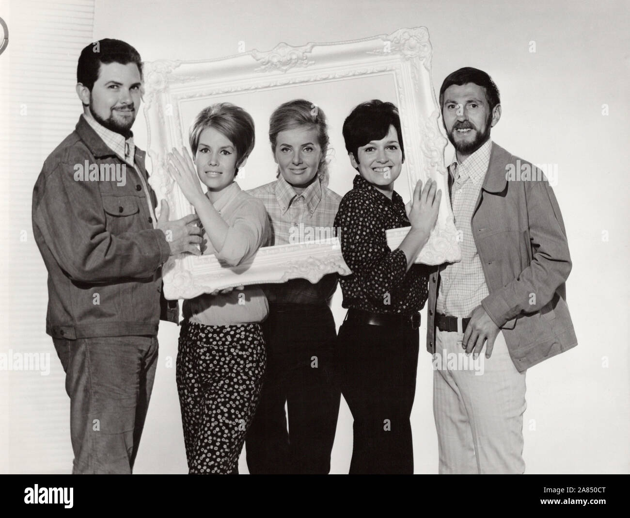 Rosy singers hi-res stock photography and images - Alamy