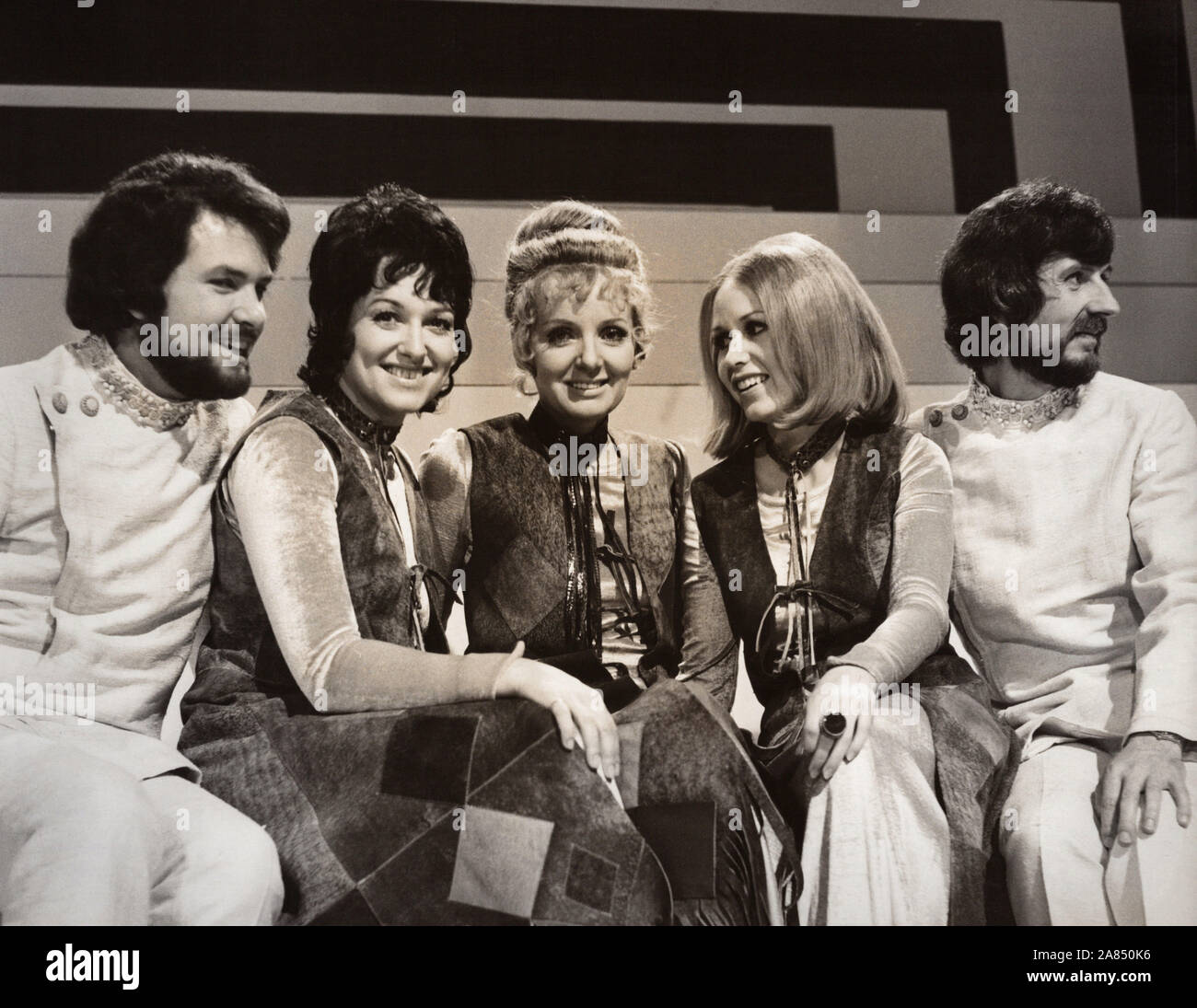 Personality music singers hi-res stock photography and images - Alamy